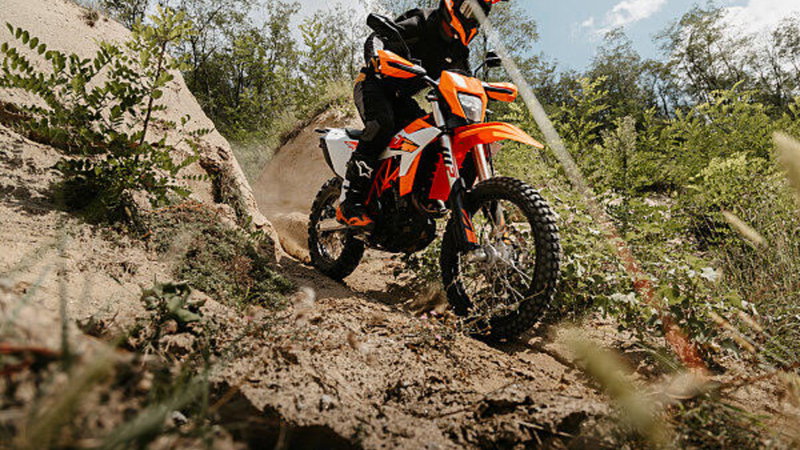 WP Suspension adds new parts for 2025 KTM 390 Enduro R and Adventure R ...