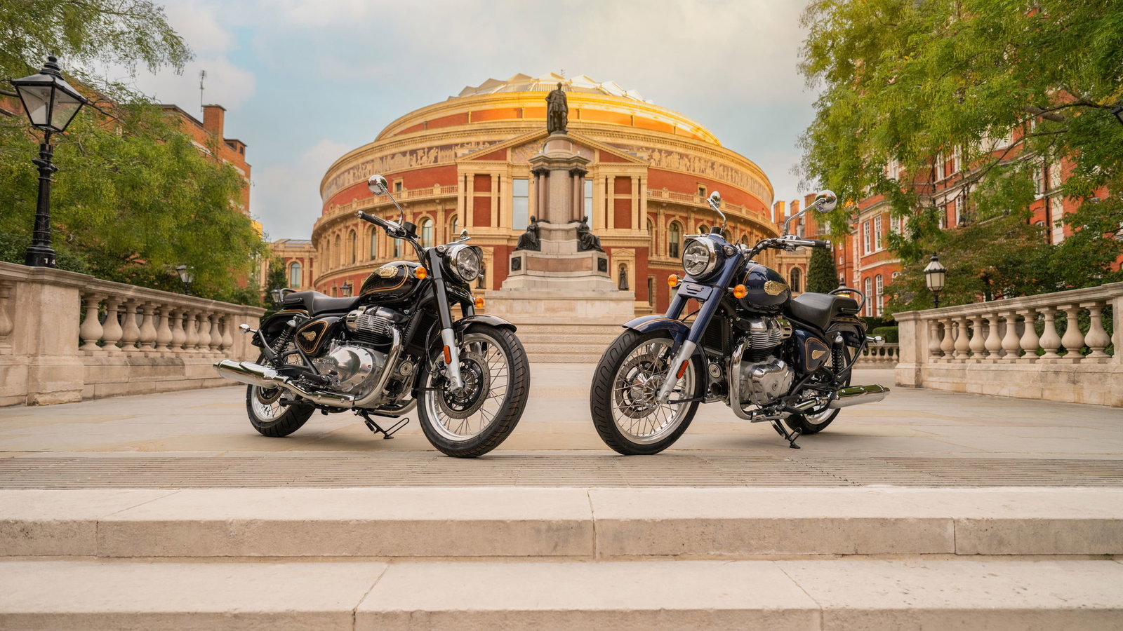 Royal Enfield reveals 2026 line-up featuring brand-new Bullet 650 ...