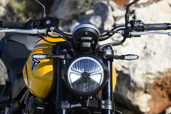 New Triumph Trident 660 gets revised price | Visordown
