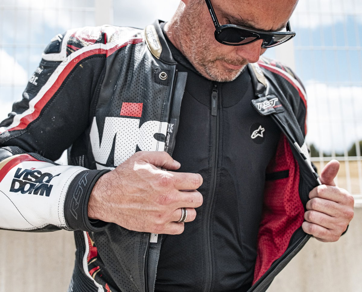 Alpinestars TechAir 5 Plasma review: standalone motorcycle airbag ...