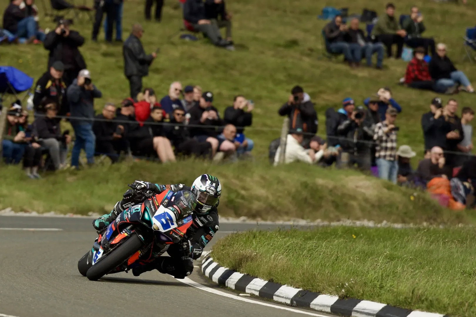 Isle of Man TT cancels Wednesday racing | Visordown