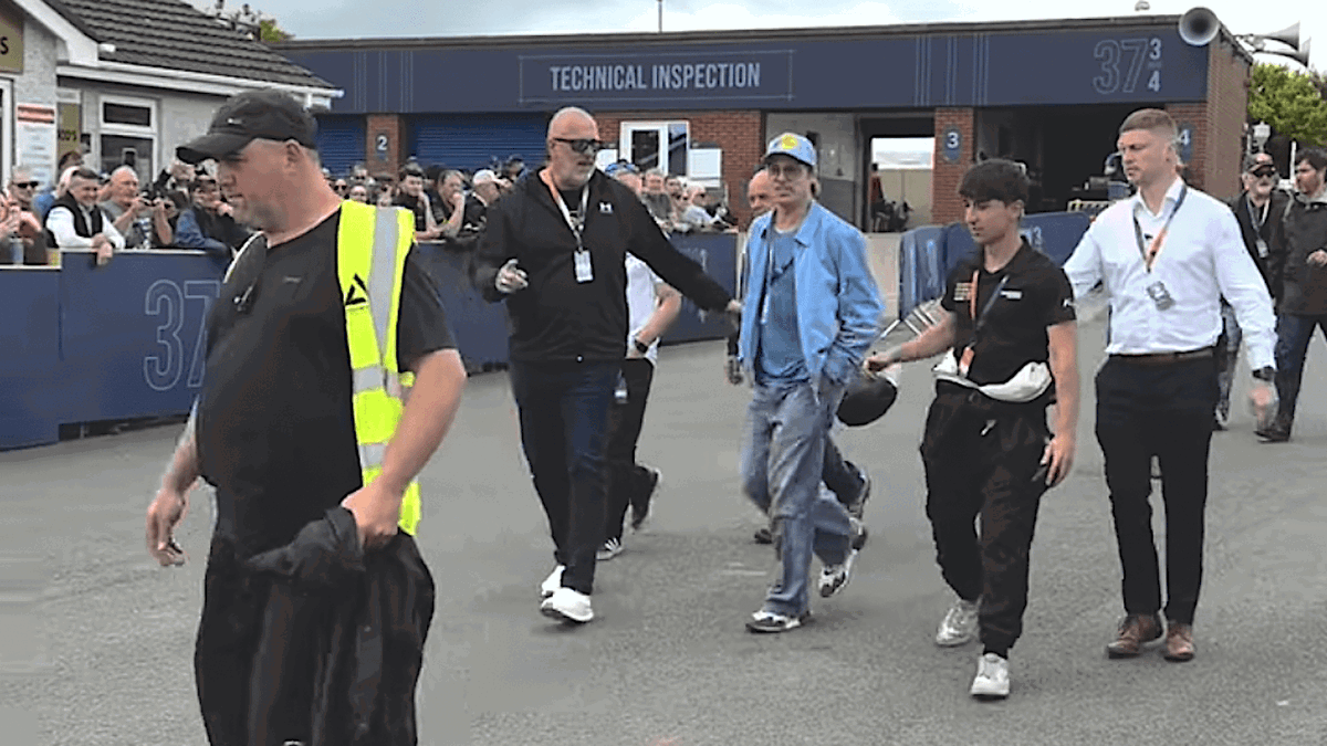 Brad Pitt spotted at the Isle of Man TT as road racing movie filming ...
