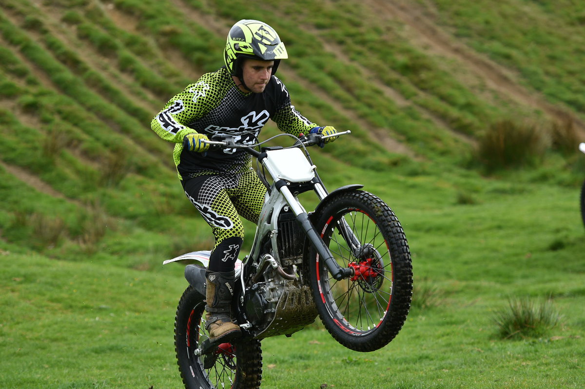 Inch Perfect Trials Review: Spoiler, It's Harder Than it Looks! | Visordown