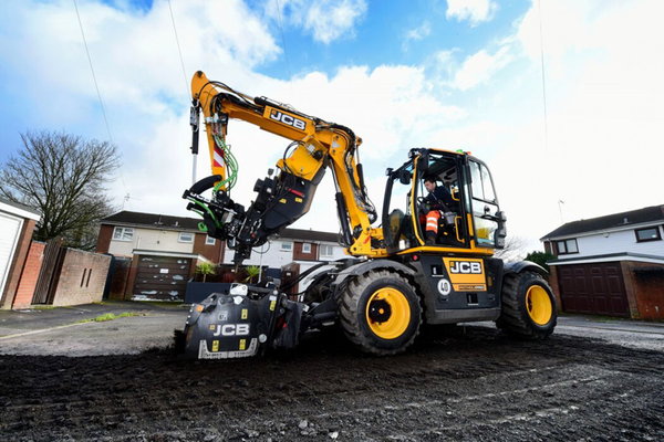 Councils face pressure under new transparent pothole repair rules ...