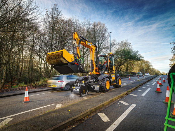 Councils face pressure under new transparent pothole repair rules ...